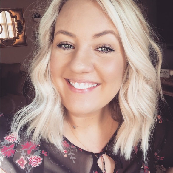 Shayna's Closet (@smaley) | Poshmark